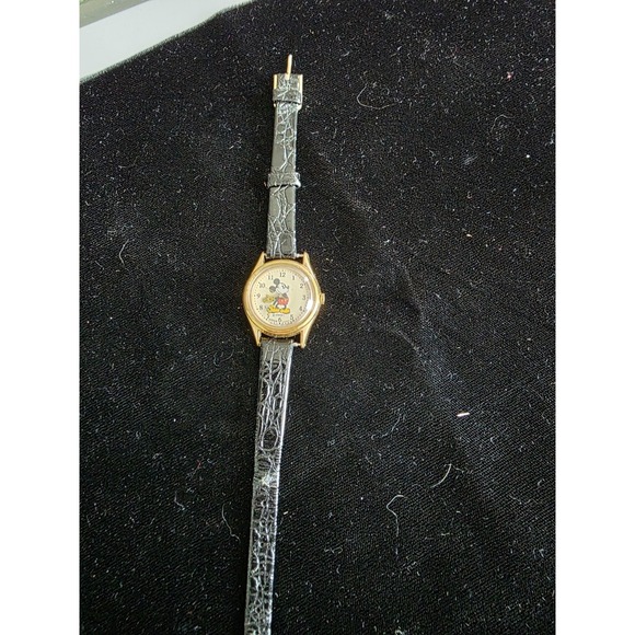 Accessories | Vintage Lorus Mickey Mouse Disney Watch Gold Tone Leather ...